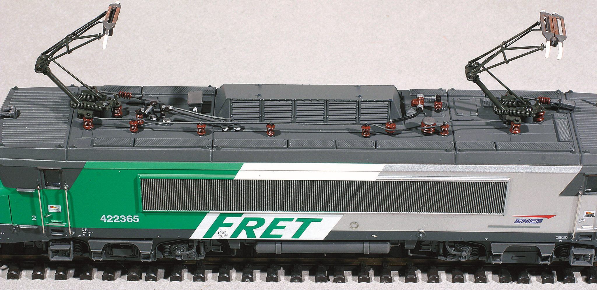 Amélioration de la BB 22200 Fret Roco - Rail Miniature Flash - Magazine