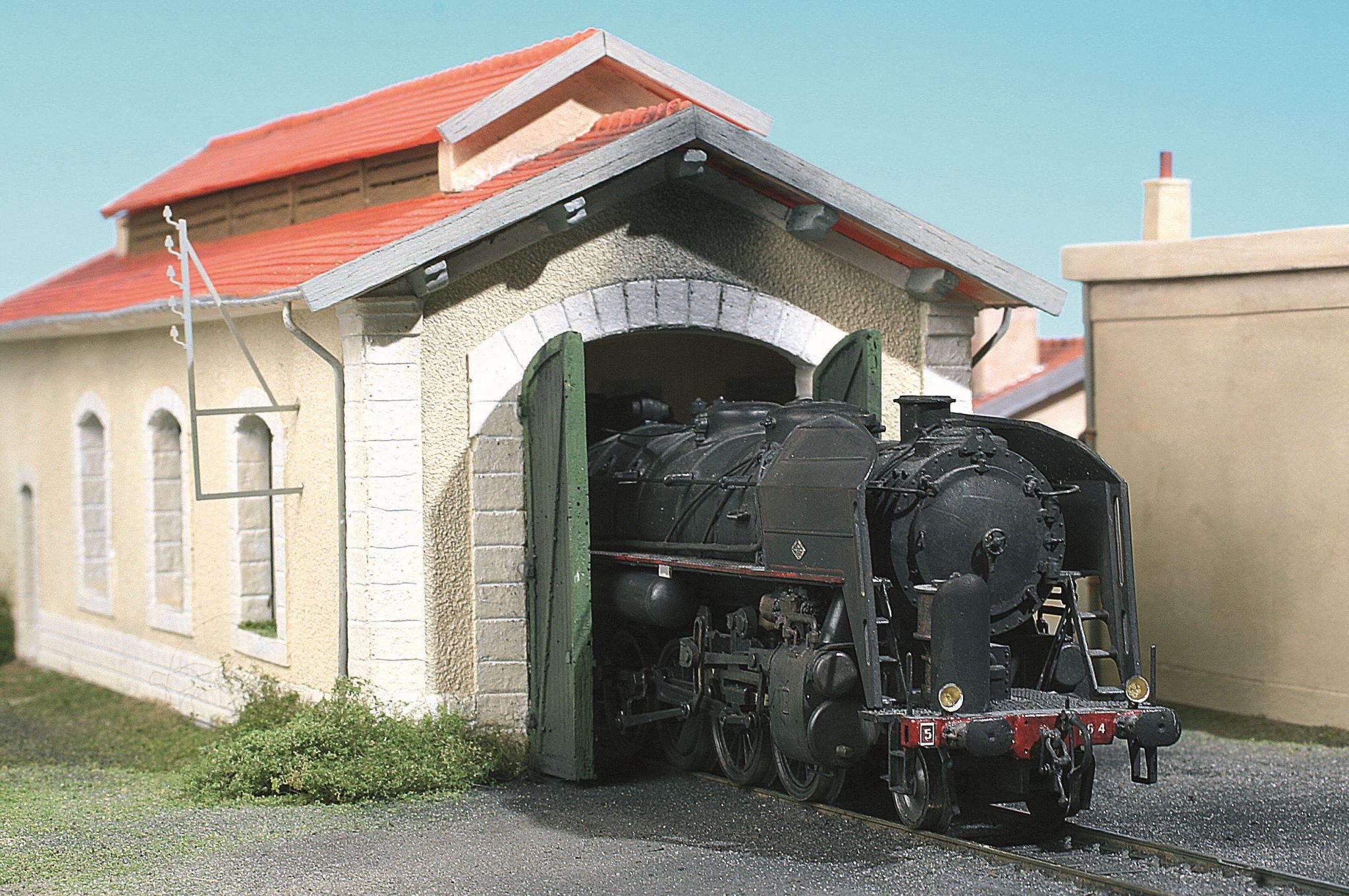 Construction d'une remise à une voie de type PLM de Sud Modélisme ...