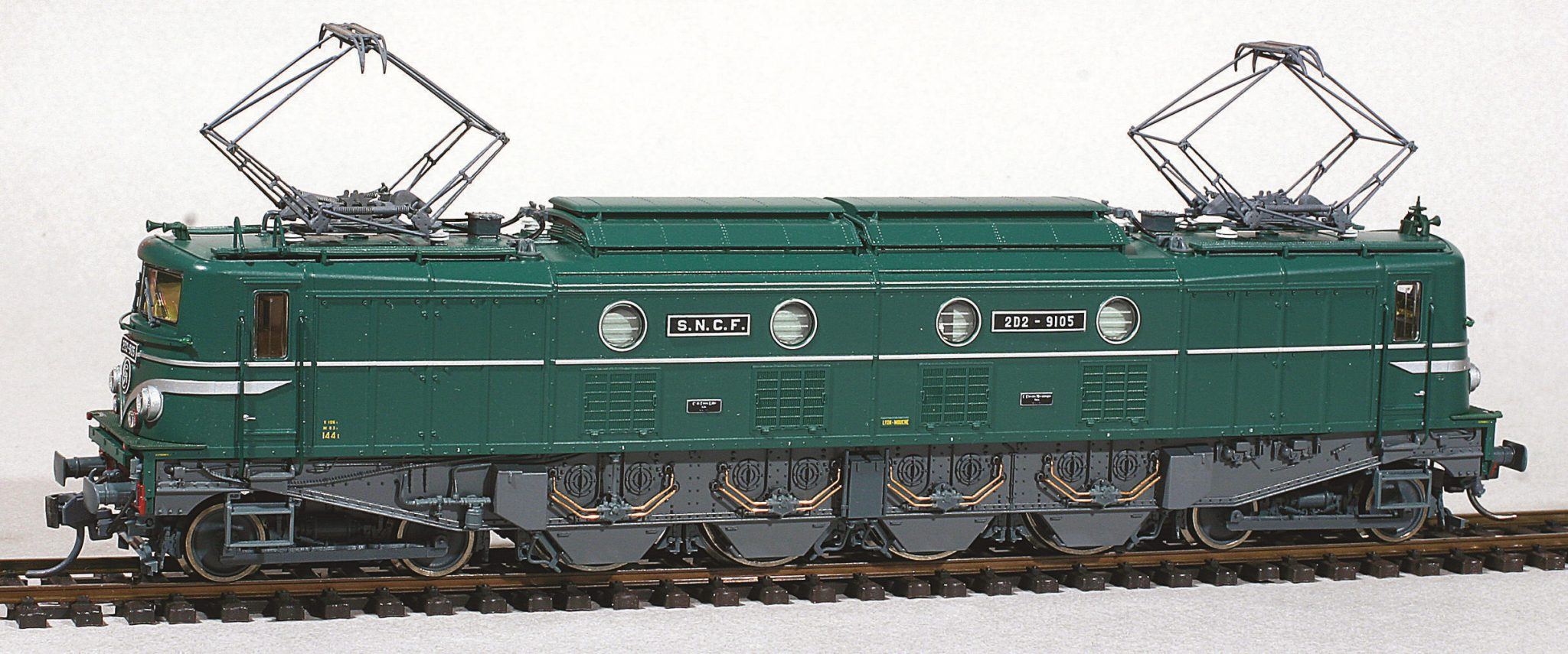 Comment digitaliser la 2D2 9100 de Roco ? - Rail Miniature Flash - Magazine