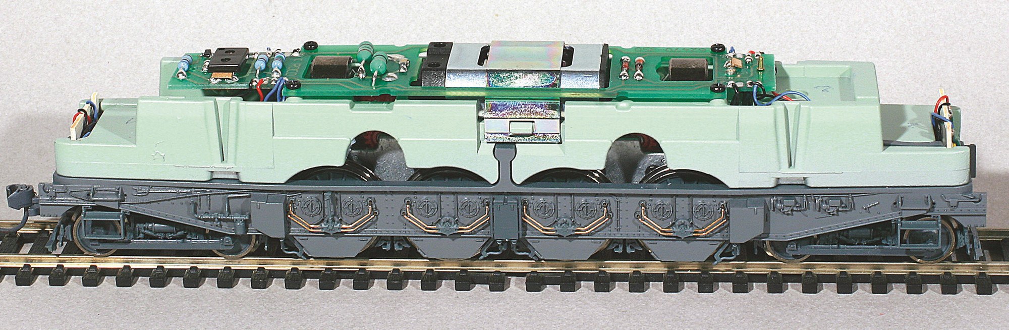 Comment digitaliser la 2D2 9100 de Roco ? - Rail Miniature Flash - Magazine